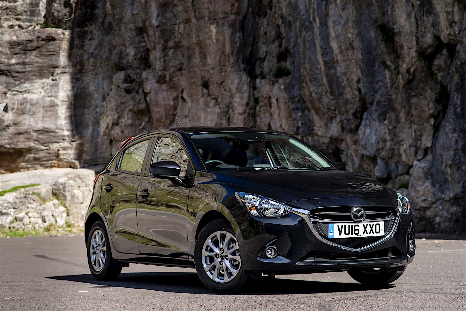 Mazda2 phiên bản đặc biệt có gì?